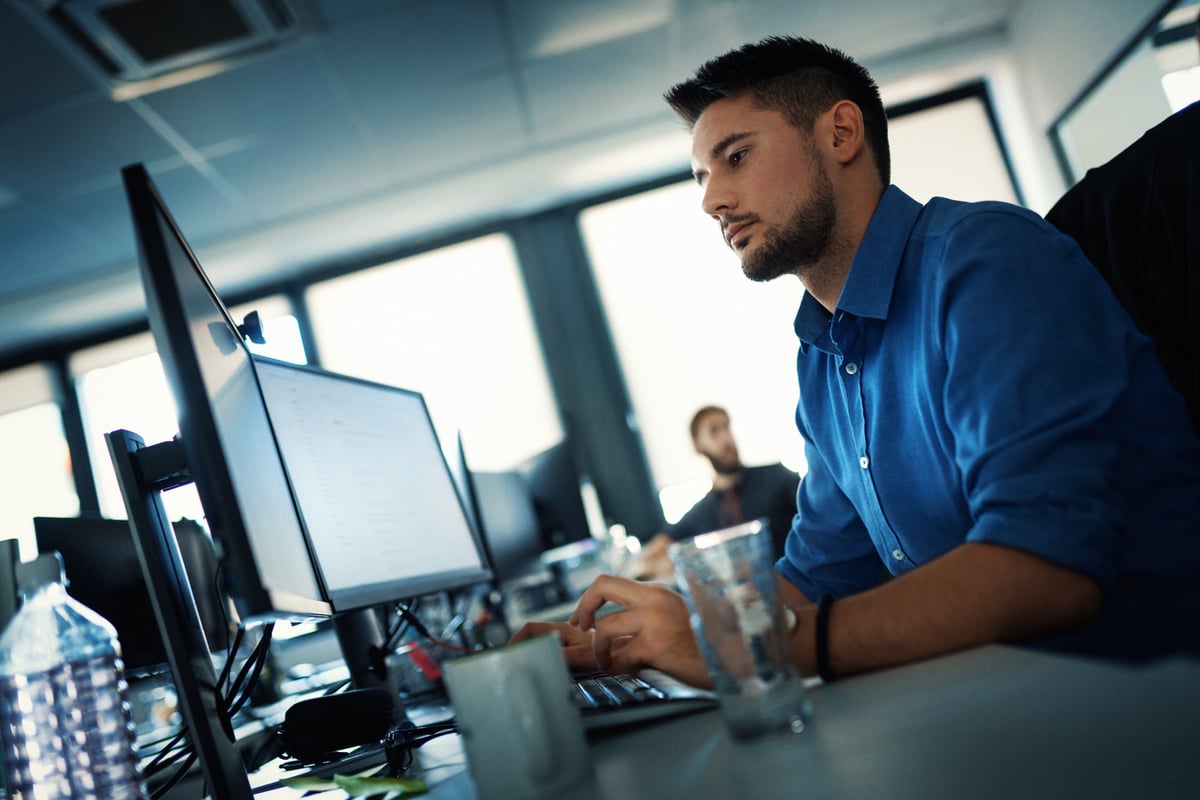 A Guide to Dynamics 365 Field Service [Benefits & Key Capabilities]